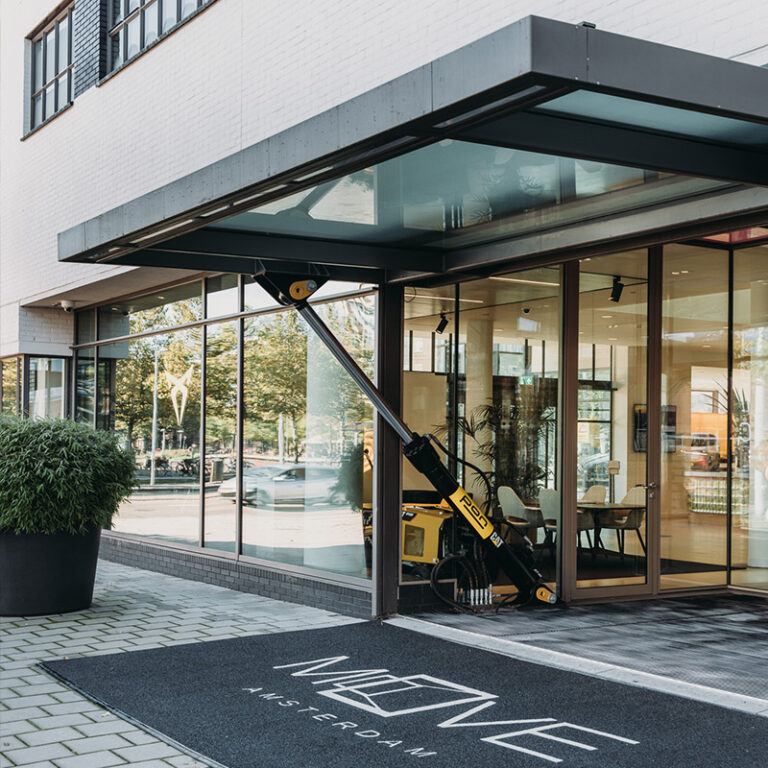 indiGO Auto Group • Pon